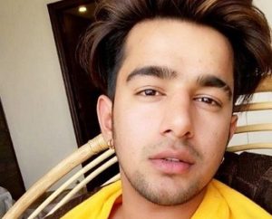 Jass Manak Wiki (Punjabi Singer) Age, Height, Weight, Bio, Girlfriend, Pic