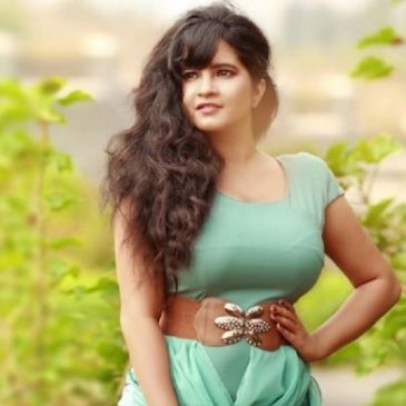 Shubha Poonja Height, Age, Husband, Family, Biography & More