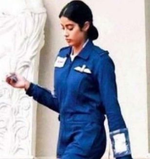 Gunjan Saxena Wiki (IAF) Age, Husband, Biography, Family, Height, Fact