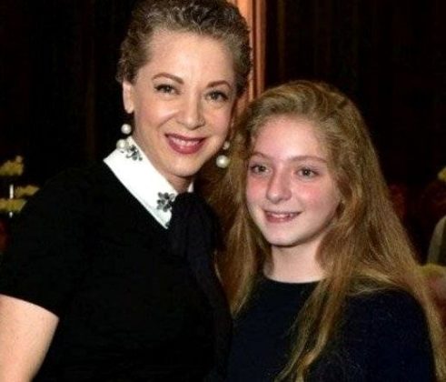 Constanza Creel Wiki, Age (Edith Gonzalez’s Daughter) Bio & Family