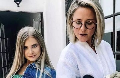 Demi Burnett (Bachelor) Height, Weight, Age, Boyfriend, Bio & Family