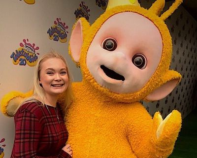 Jessica Smith Wiki, Age (Teletubbies Sun Baby) Husband, Bio & Family