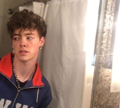 Zach Herron - Bio, Age, Height, Weight, Girlfriend, Family & Facts