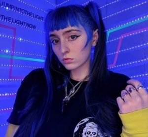 Ashnikko Wiki, Age, Height, Weight, Boyfriend, Bio, Family, Facts