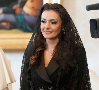 Lara Bashir - Bio, Age, Facts, Family Life of Saad Hariri’s Wife