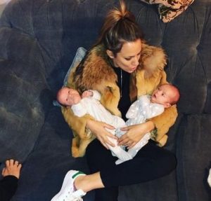 Caroline Flack Height, Weight, Age, Boyfriend, Biography, Family