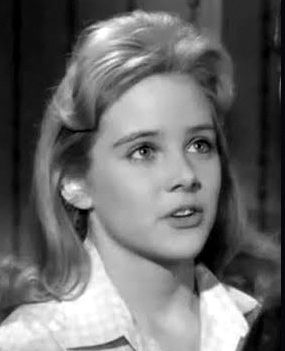 Sue Lyon Age, Husband, Height, Weight, Bio, Family & Death