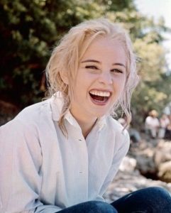 Sue Lyon Age, Husband, Height, Weight, Bio, Family & Death