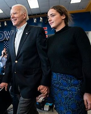 Finnegan Biden Wiki, Age (Joe Biden's Granddaughter) Bio, Family