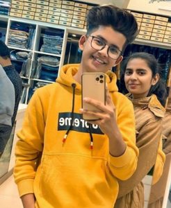 Deepak Joshi Height, Weight, Age, Girlfriend, Biography & More