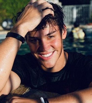 Noah Beck Height, Weight, Age, Girlfriend, Biography, Family