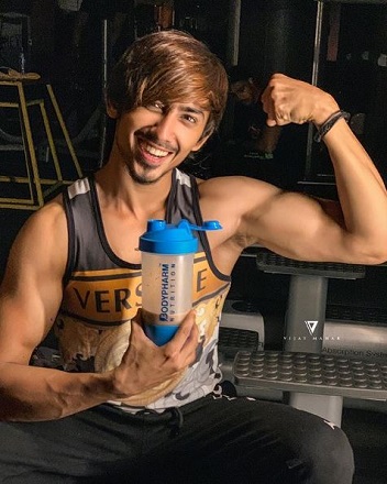Adnaan Shaikh Height, Weight, Age, Girlfriend, Biography & More