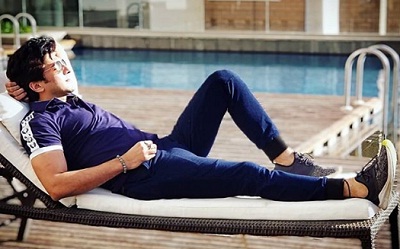 Manish Raisinghan Height, Weight, Age, Wife, Girlfriend, Bio