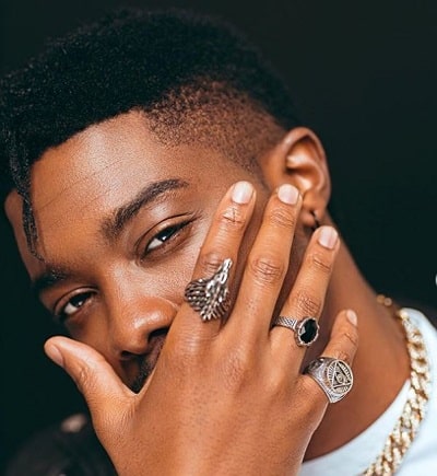 Tino Chinyani Wiki, Age, Wife, Girlfriend, Height, Weight & Biography