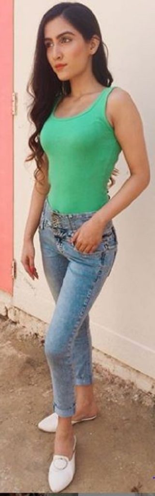 Prachi Singh Wiki, Age (Prithvi Shaw's Girlfriend) Height, Weight ...