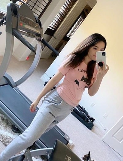 Plushys (Streamer) Wiki, Age, Height, Family, Biography & More