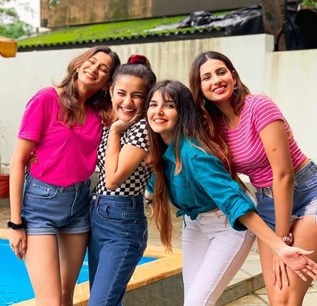 Ashi Khanna Wiki, Age, Height, Boyfriend, Net worth, Biography & More