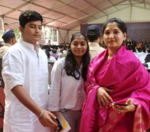 Renu Sharma (Singer) Wiki, Age, Husband, Net worth, Family, Biography ...