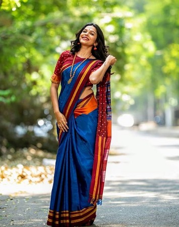 Mitali Mayekar Wiki, Age, Height, Husband, Net worth, Family, Biography ...