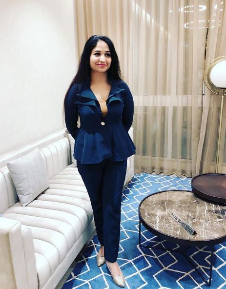Renu Sharma (Singer) Wiki, Age, Husband, Net worth, Family, Biography ...