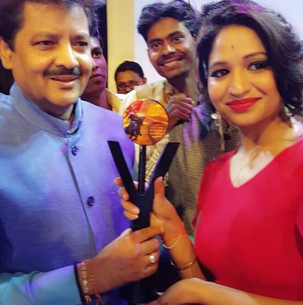 Renu Sharma (Singer) Wiki, Age, Husband, Net worth, Family, Biography ...