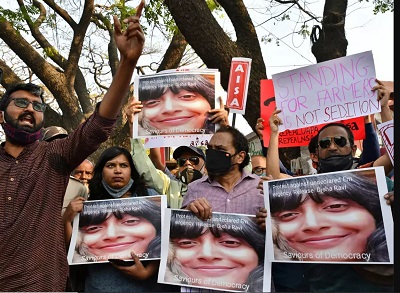 Disha Ravi (Activist) Wiki, Age, Family, Caste, Education, Biography & More