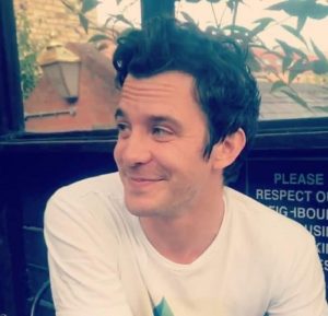 Luke Thompson (Actor) Wiki, Height, Age, Girlfriend, Family, Biography ...