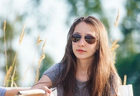 Yael Yurman Wiki, Height, Age, Boyfriend, Net worth, Biography & More
