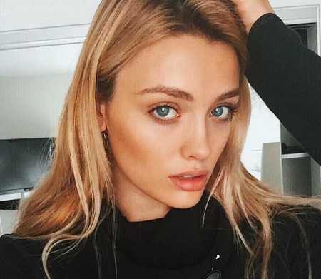 Wallis Day Wiki, Height, Age, Boyfriend, Family, Biography & More