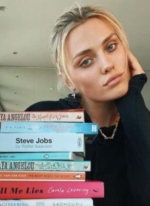 Wallis Day Wiki, Height, Age, Boyfriend, Family, Biography & More