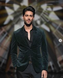 Ehan Bhat Wiki | Height, Age, Girlfriend, Family, Biography & More