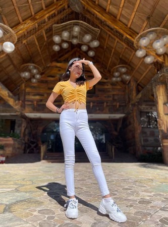 Eya Borja Wiki, Age, Height, Boyfriend, Family, Biography & More