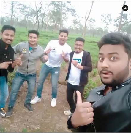 Neel Akash (Singer Sanjay Das) Wiki | Age, Wife, Family, Biography & More