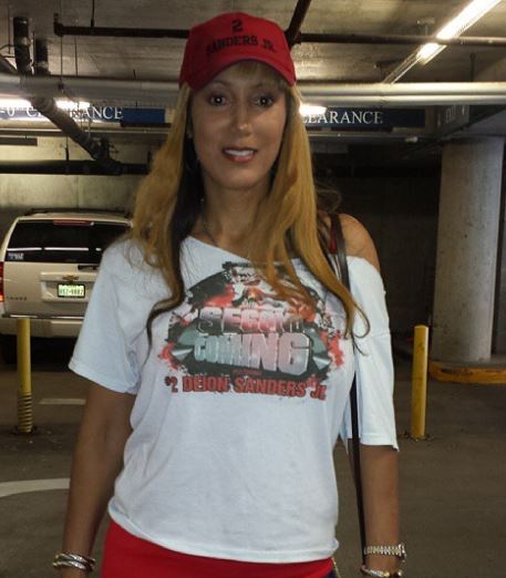 Who is Carolyn Chambers? Wiki, Biography & Facts About Deion Sanders ...
