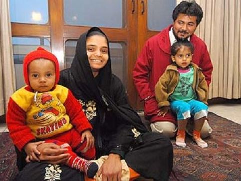 Bilkis Bano Wiki, Age, Husband, Case, Daughter, Parents, 2002 Gujarat ...