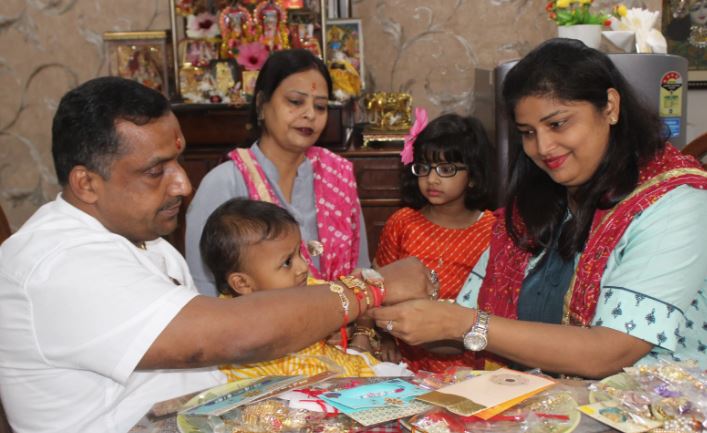 Banna Gupta Biography, Age, Wife, Kids, Family, Qualifications, Wiki ...