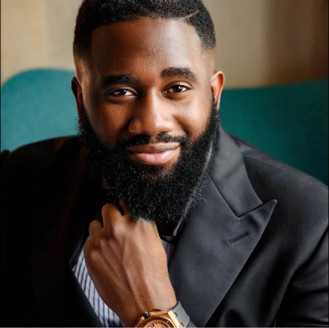 Tomi Arayomi Wiki, Biography, Age, Wife, Family, Net Worth, Height & More