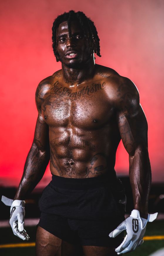 Tyreek Hill: Net worth, Age, Height, Weight, Wife, Family, College ...