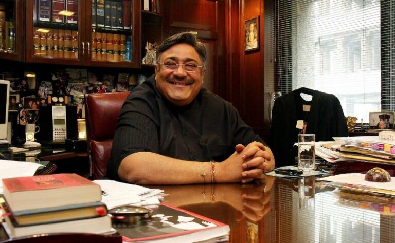 Rajiv Luthra (Lawyer) Wiki, Age, Wife, Net Worth, Family, Education ...