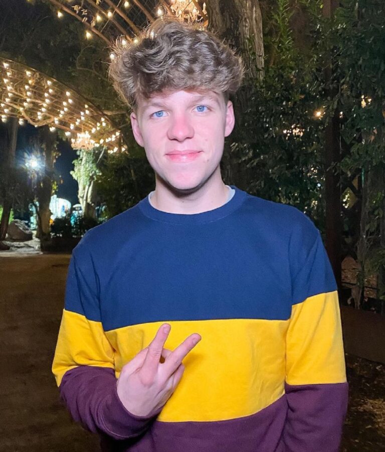 Dawson Wayne (Singer) Wiki, Biography, Age, Family, Girlfriend, Height ...