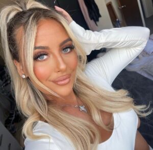 Jess Harding (Love Island) Wiki, Age, Boyfriend, Parents, Net worth ...