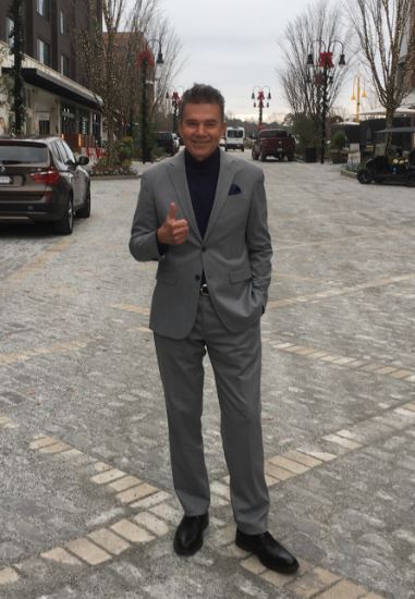 Dr. Michael Guillen Wiki, Age, Wife, Parents, Net Worth, Education ...