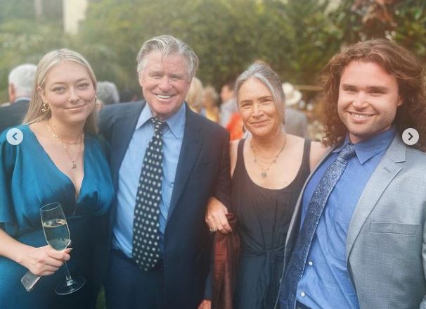 Pam Van Sant Wiki (Treat Williams' Wife), Age, Family, Kids, Net Worth ...