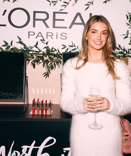 Sasha Attwood Wiki: Age, Height, Parents, Sister, Boyfriend, Net Worth ...