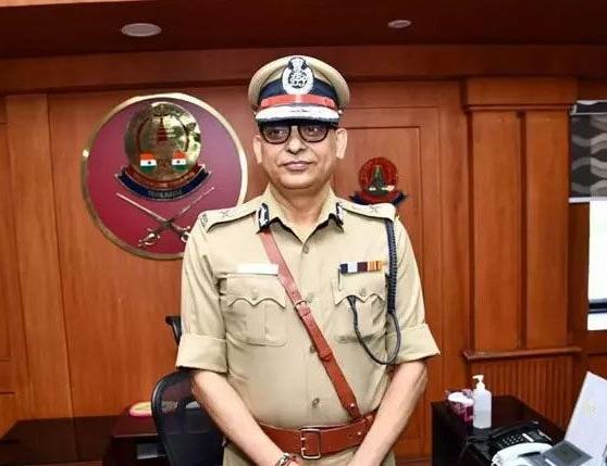 Shankar Jiwal (IPS) Wiki, Biography, Age, Date of Birth, Wife, Kids ...