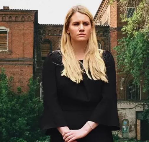 Charlotte Owen Age, Height, Husband, Wiki, Biography, Net Worth, Family ...