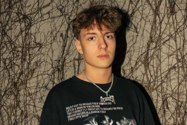 Clix (eSports Player) Age, Height, Net Worth, Girlfriend, Family, Wiki ...