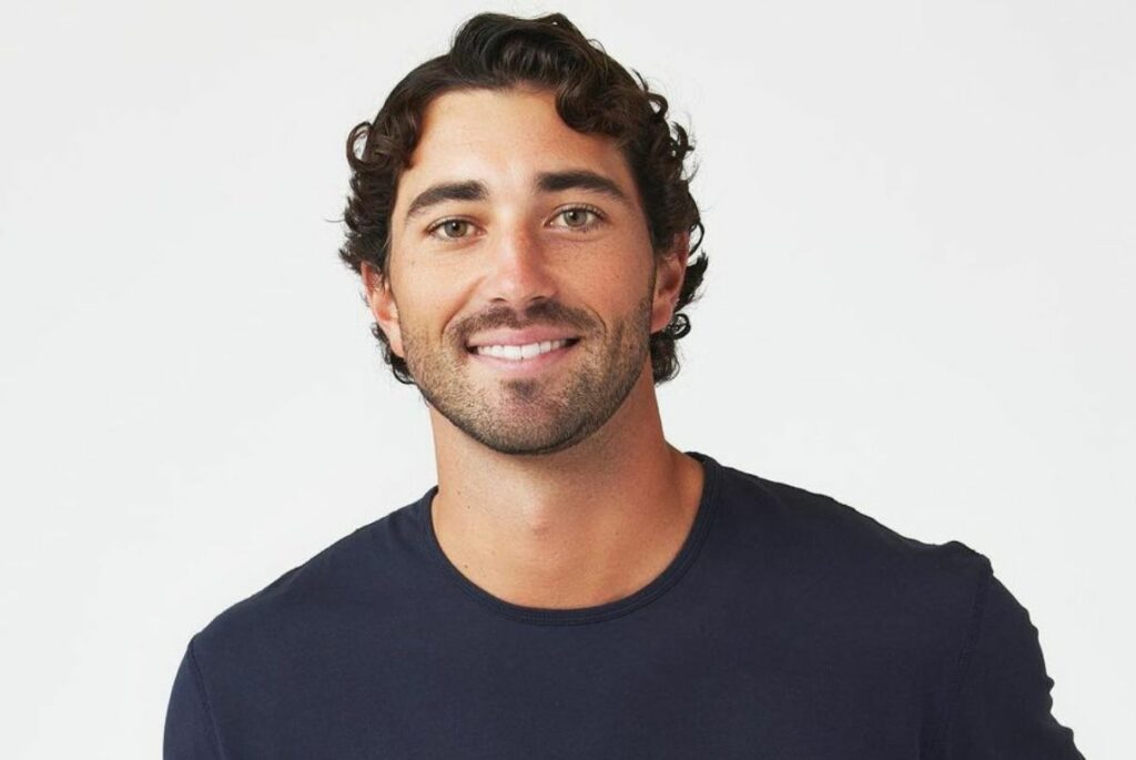 Joey Graziadei Wiki, Height, Weight, Age, Girlfriend, Parents, Net ...