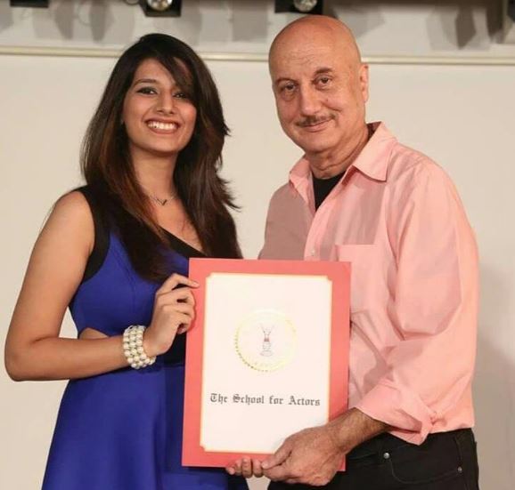 Rasha Kirmani Wiki, Height, Weight, Age, Husband, Parents, Biography ...