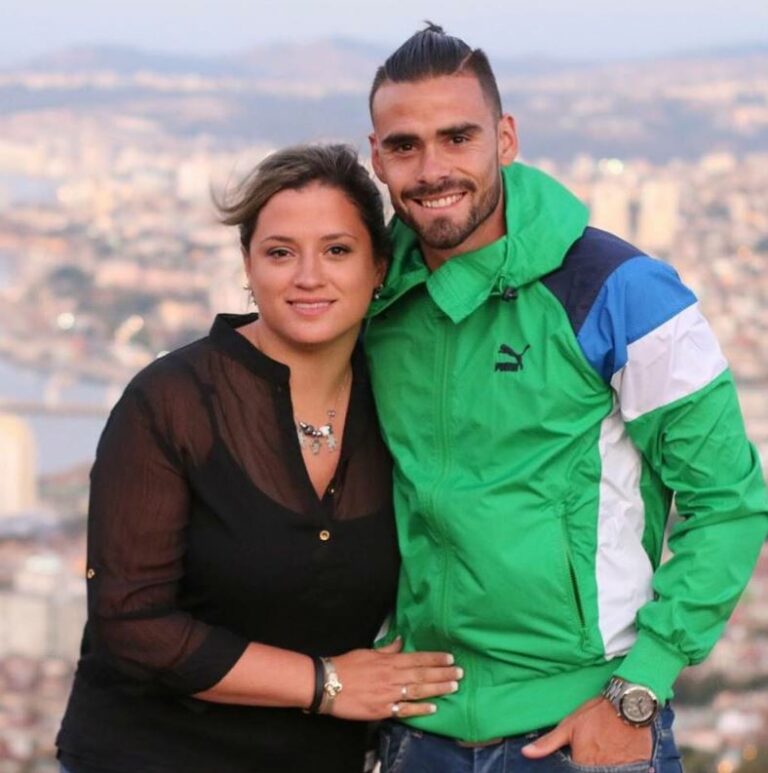 Ezequiel Luna Height, Weight, Age, Wife, Kids, Family, Net Worth ...